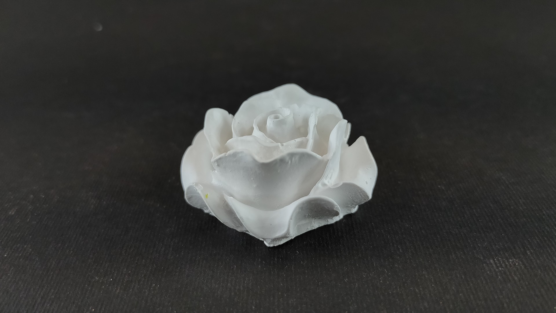 Suport floare – Statui și decorațiuni frumoase