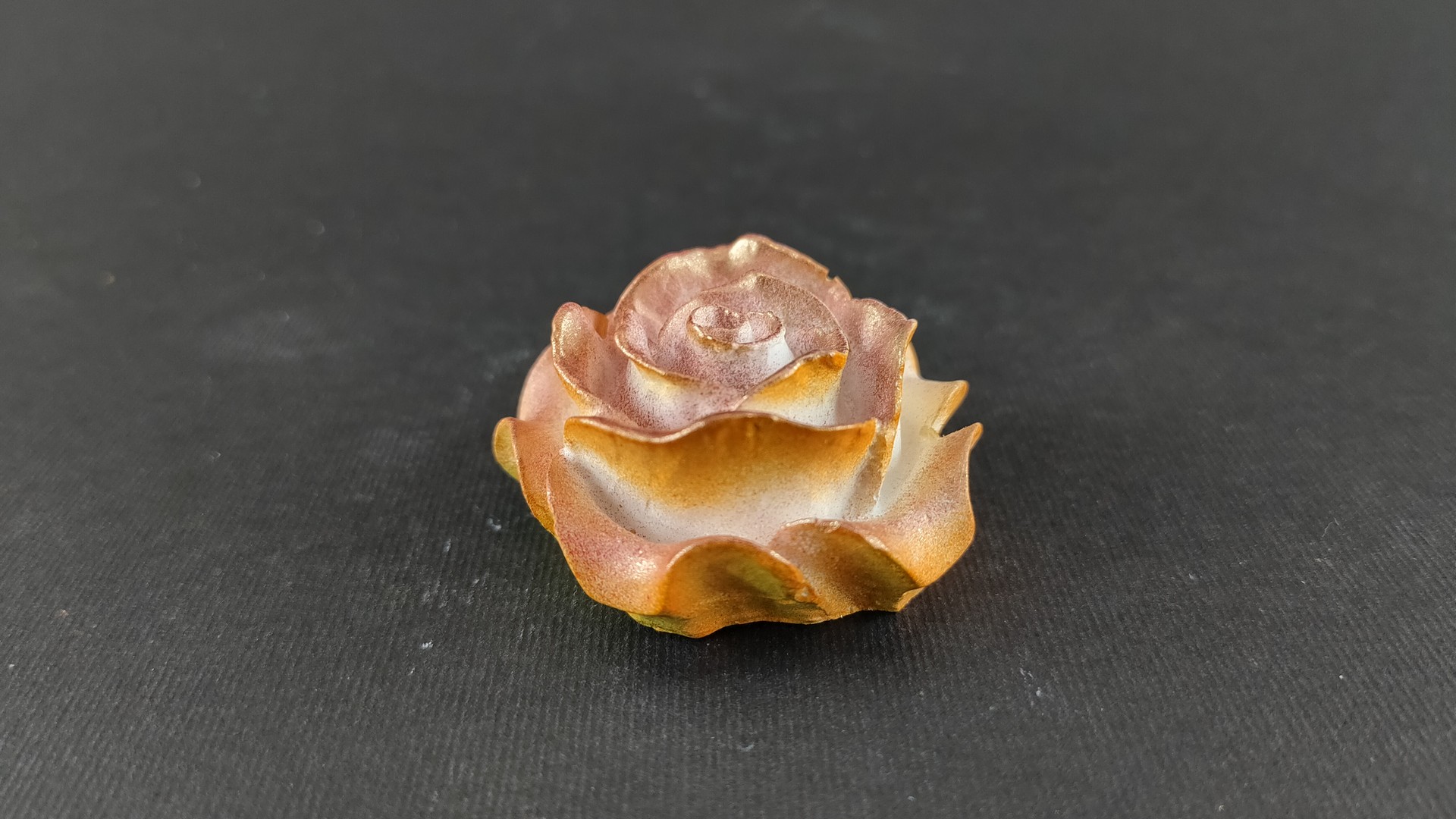 Suport floare – Statui și decorațiuni frumoase